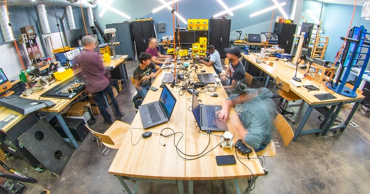 Full Sail Educators Receive Tech Industry Accolades - The Hub